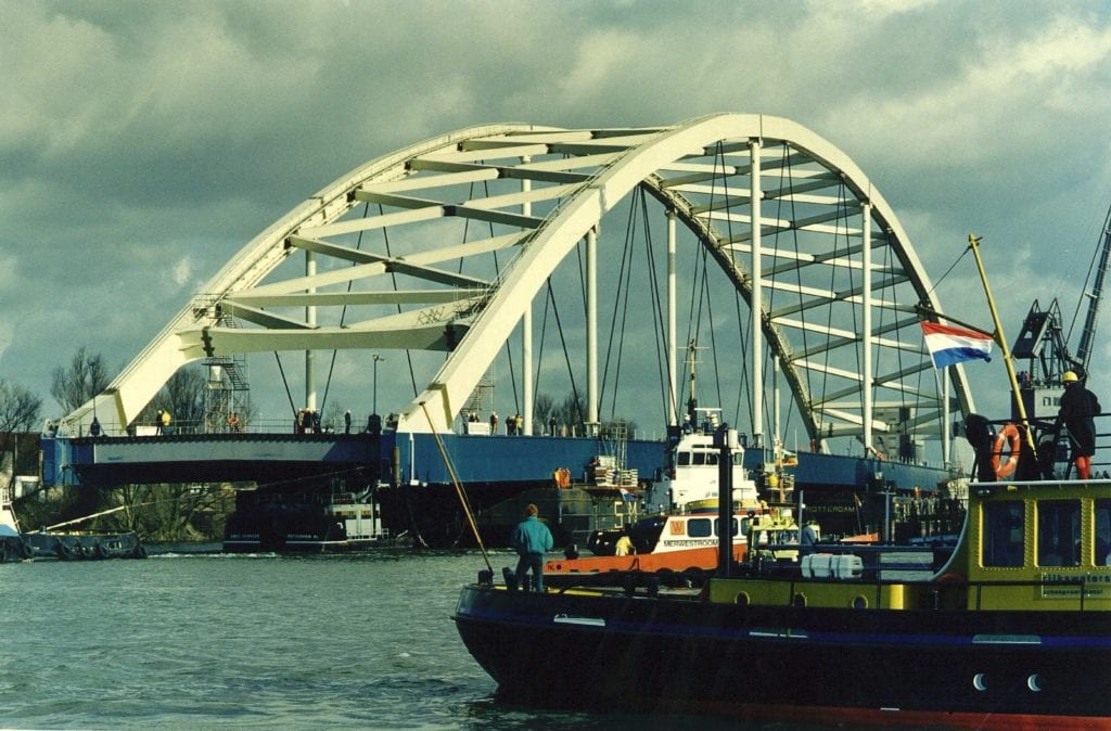 Toen in Rotterdam: 'De brug komt er aan!' - indebuurt Rotterdam