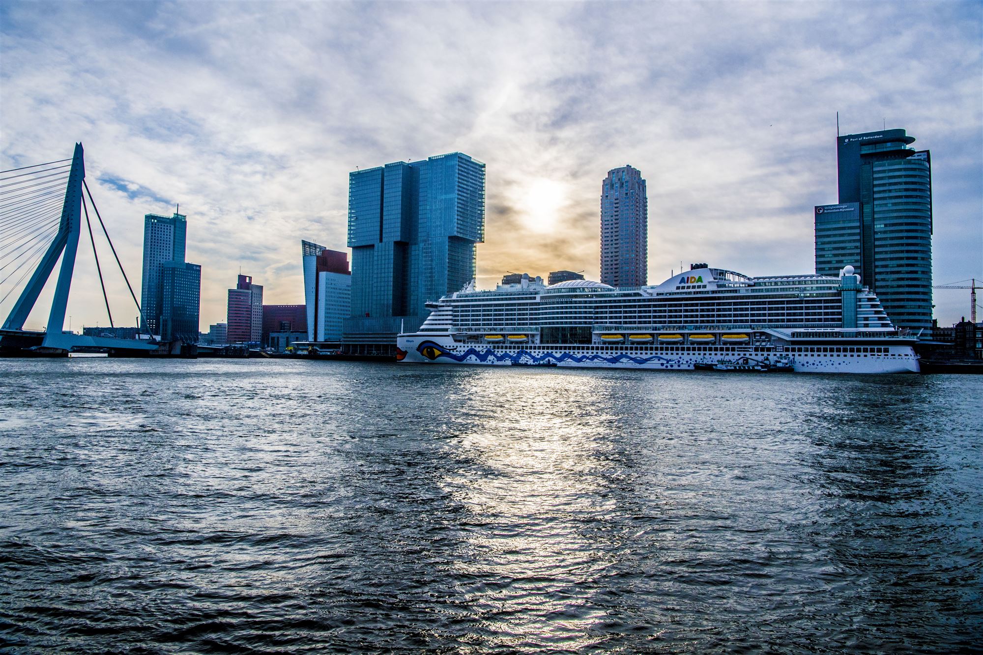 Binnenkort bij Watertaxi Rotterdam: een nieuwe Maastaxi! - indebuurt ...