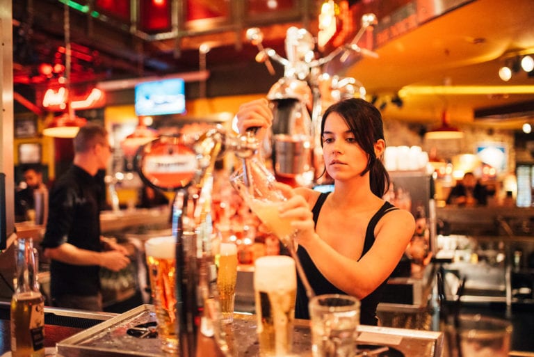 Breakaway Café bestaat 25 jaar en viert dat op deze toffe manier ...