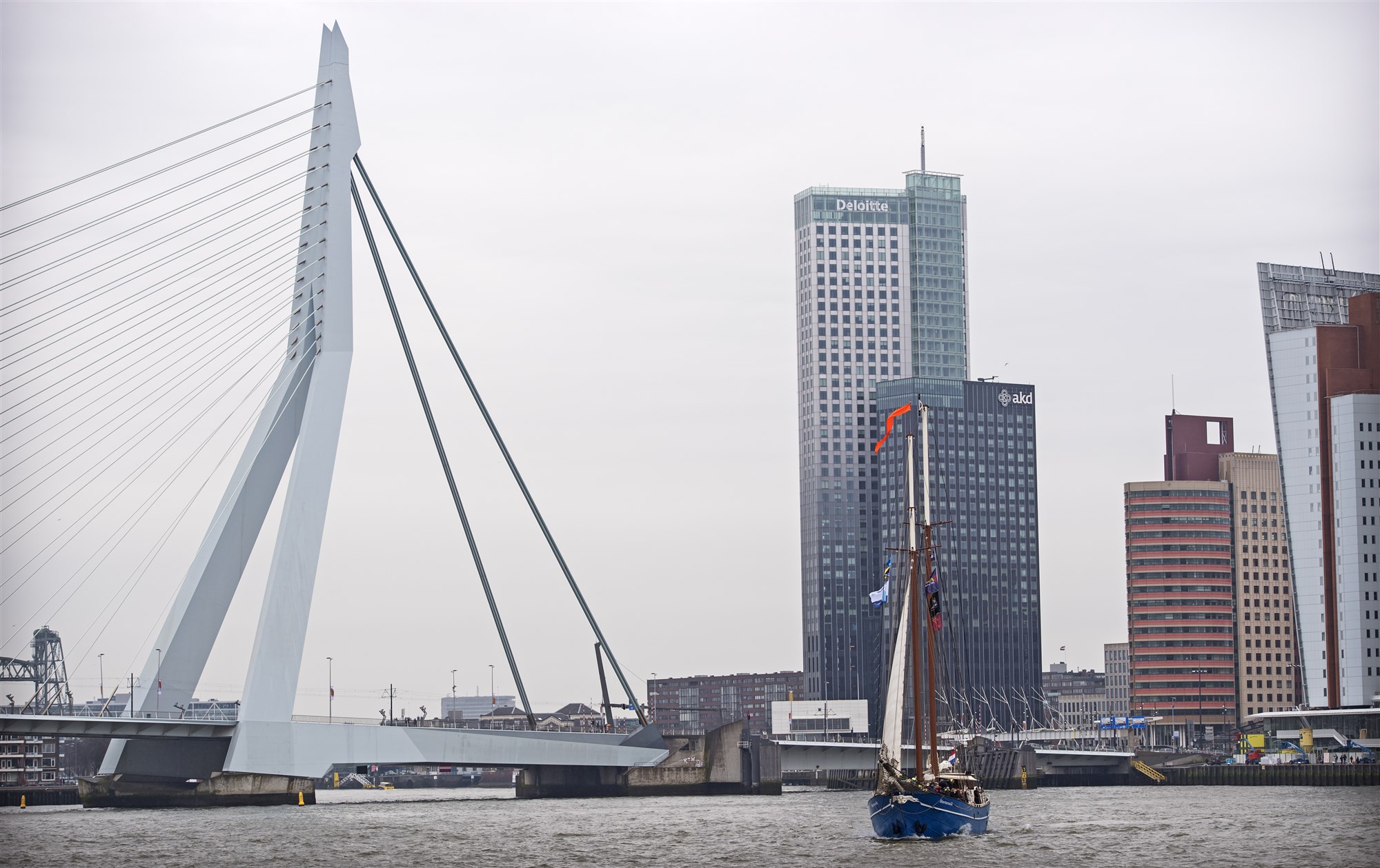 Dit zijn de omleidingen tijdens de Bruggenloop in Rotterdam - indebuurt ...