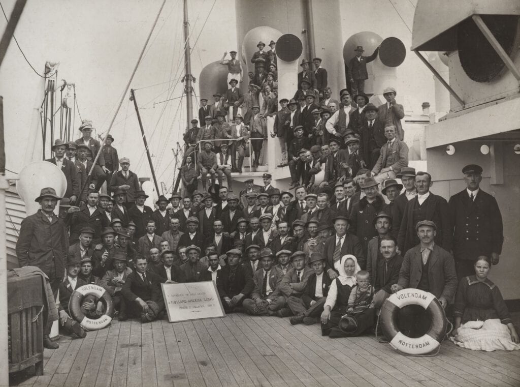 De passagierslijsten van de Holland-Amerika Lijn worden openbaar ...