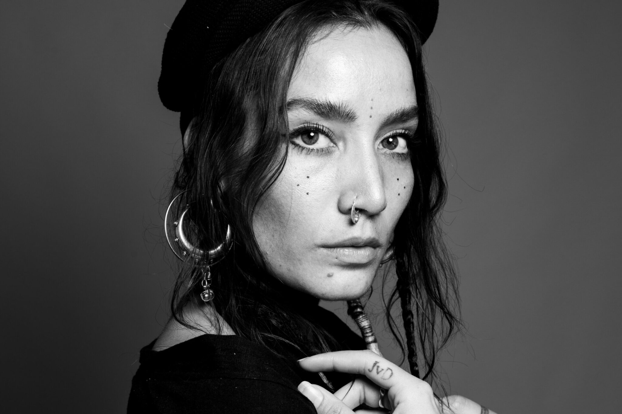 Trots! Rotterdamse modeontwerpster Mirjam Manusama mag showen op de New ...