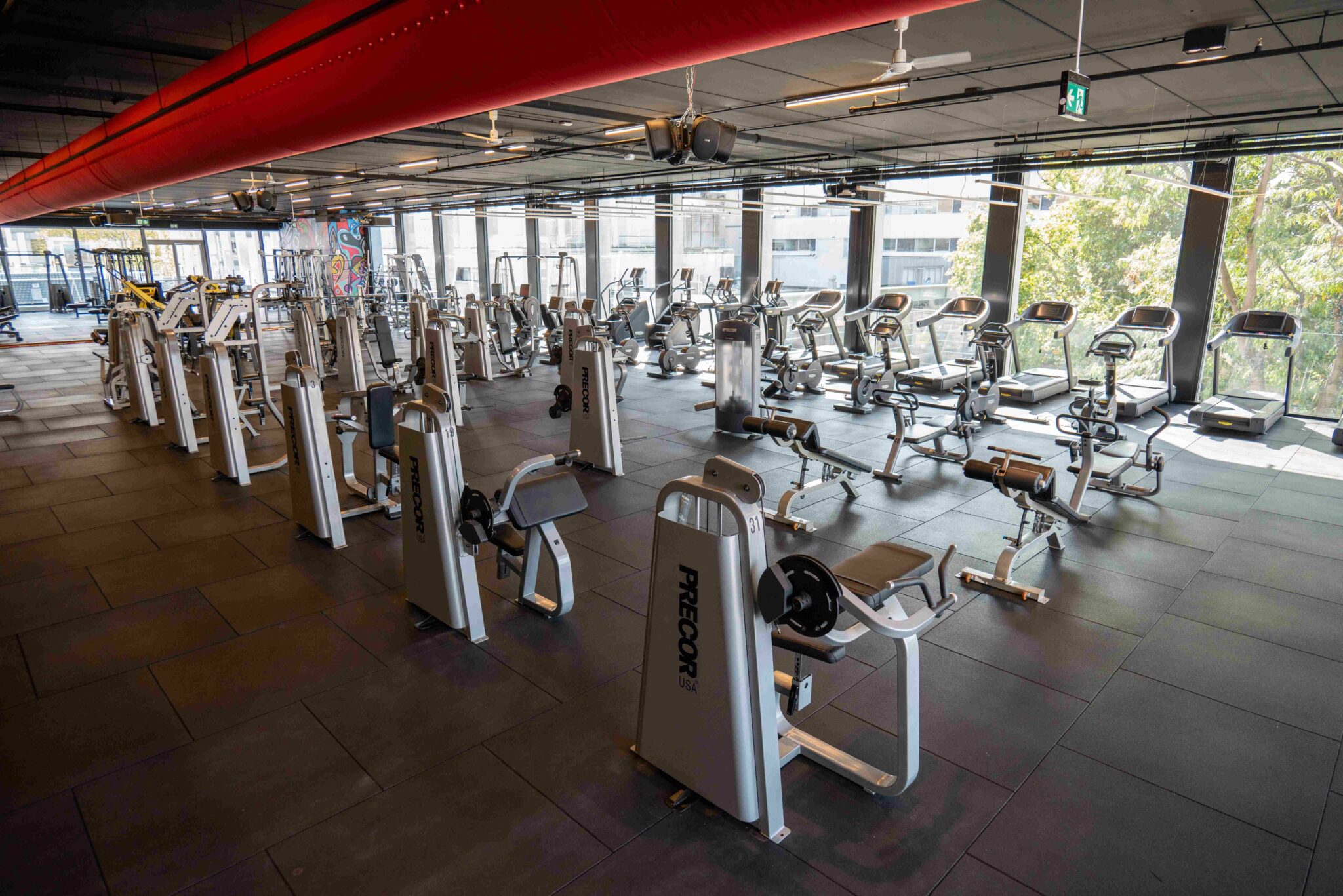 Er is een nieuwe sportschool geopend in hartje centrum, op de Lijnbaan ...