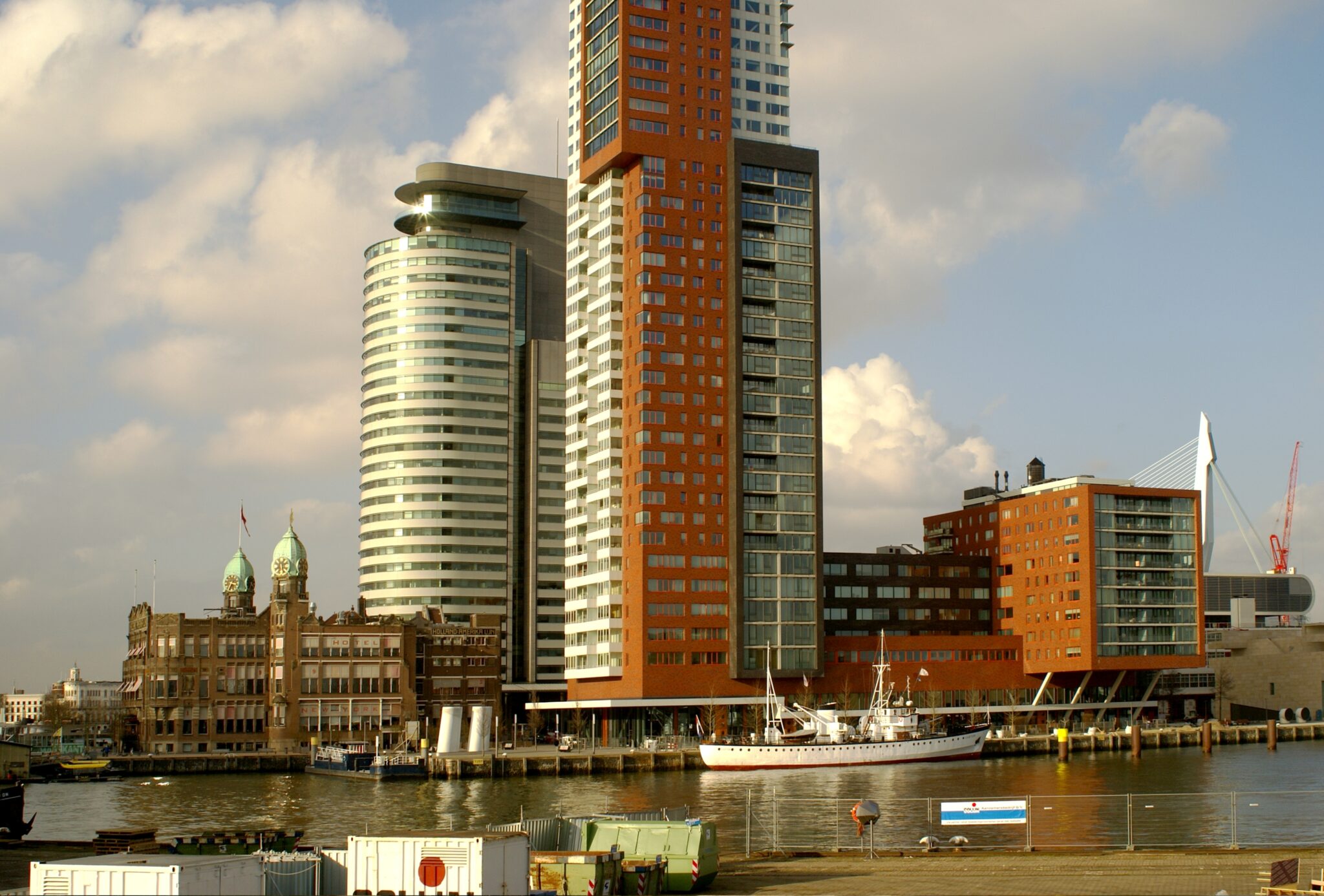 Wat een verandering! de Rijnhaven vroeger, nu en in de toekomst ...