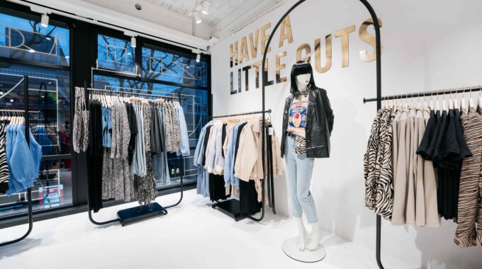 Hotspot alert! Café en yogastudio Kula in Little C is nu open