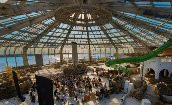 Cool! Er komt een festival in het oude Tropicana zwembad