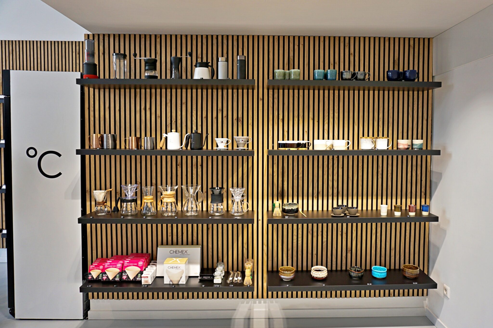 Nieuwe hotspot op de Meent: 'Bij Cafecito draait alles om koffie'