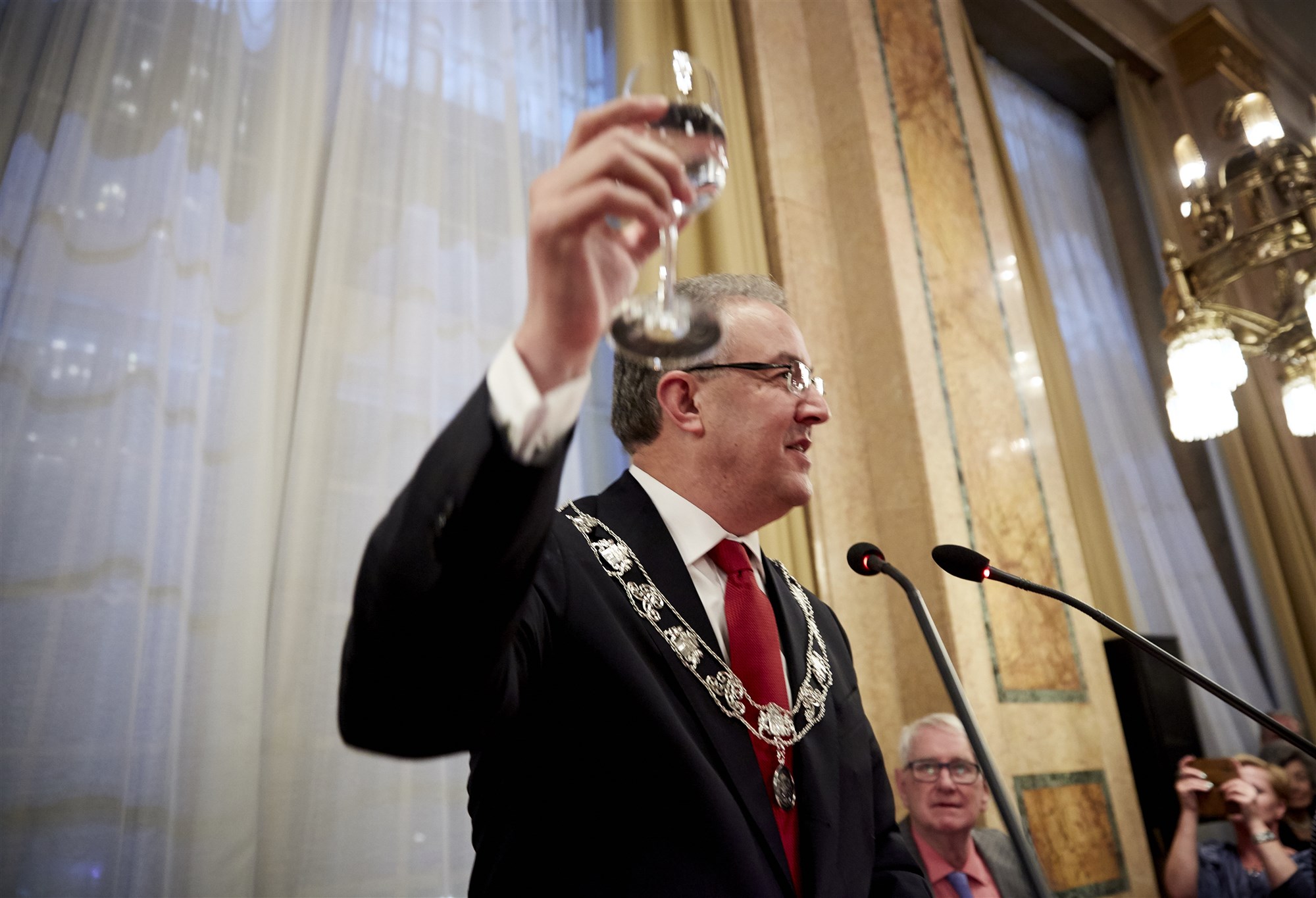 Aboutaleb is jarig! 9 x feestelijke foto's van onze burgemeester