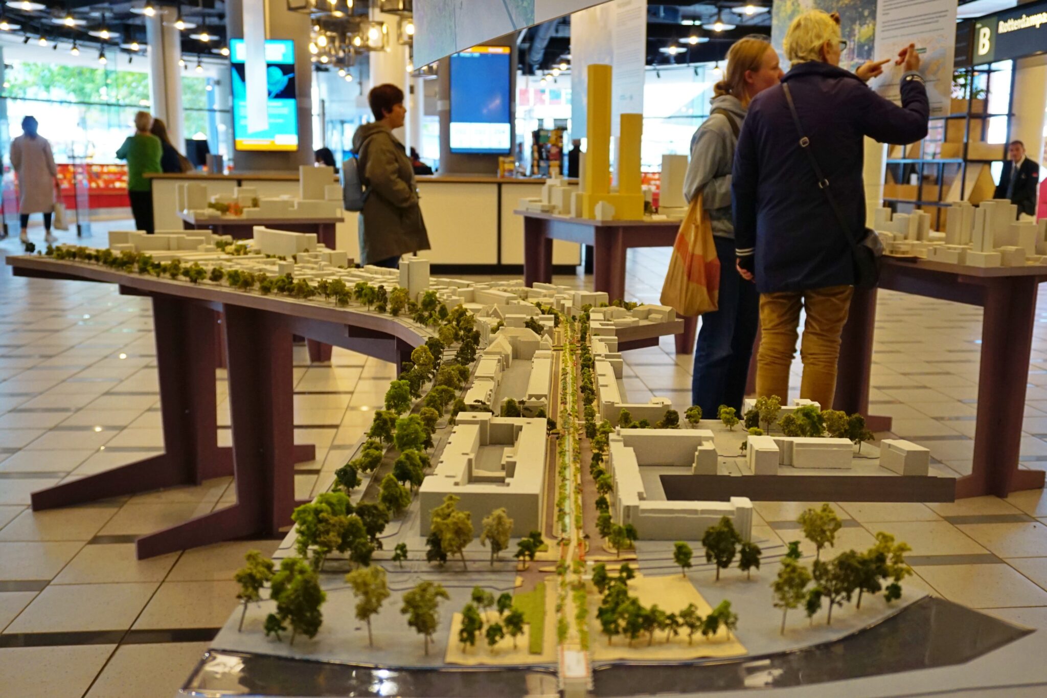 Voor deze gratis expo over Rotterdam wil je naar de bibliotheek