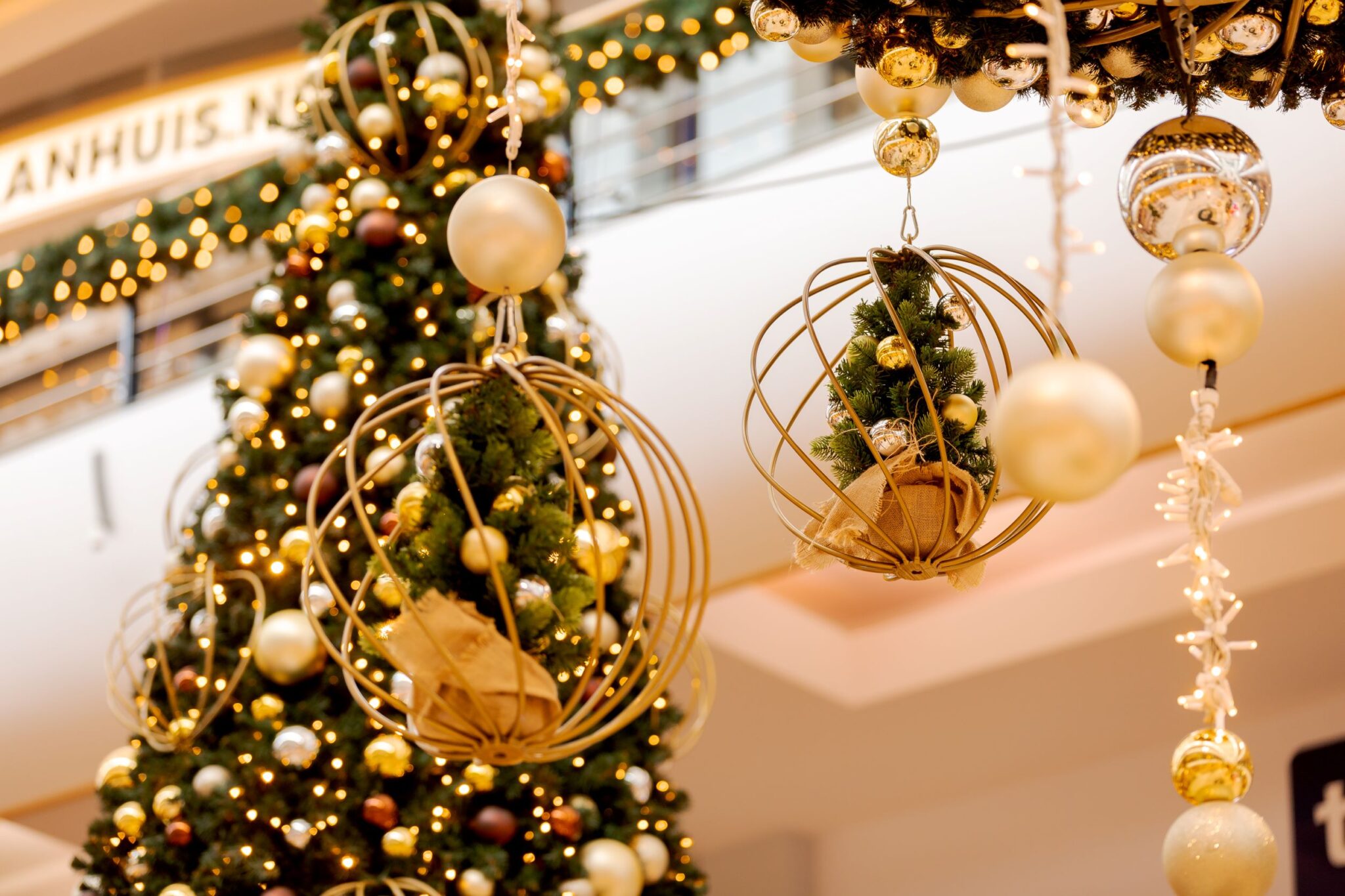 Feest! Woonmall Alexandrium krijgt een nieuw logo en viert dat op deze ...