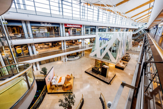 Win 1000 euro en check trends en DJ's: dit is woonmaand in Woonmall ...