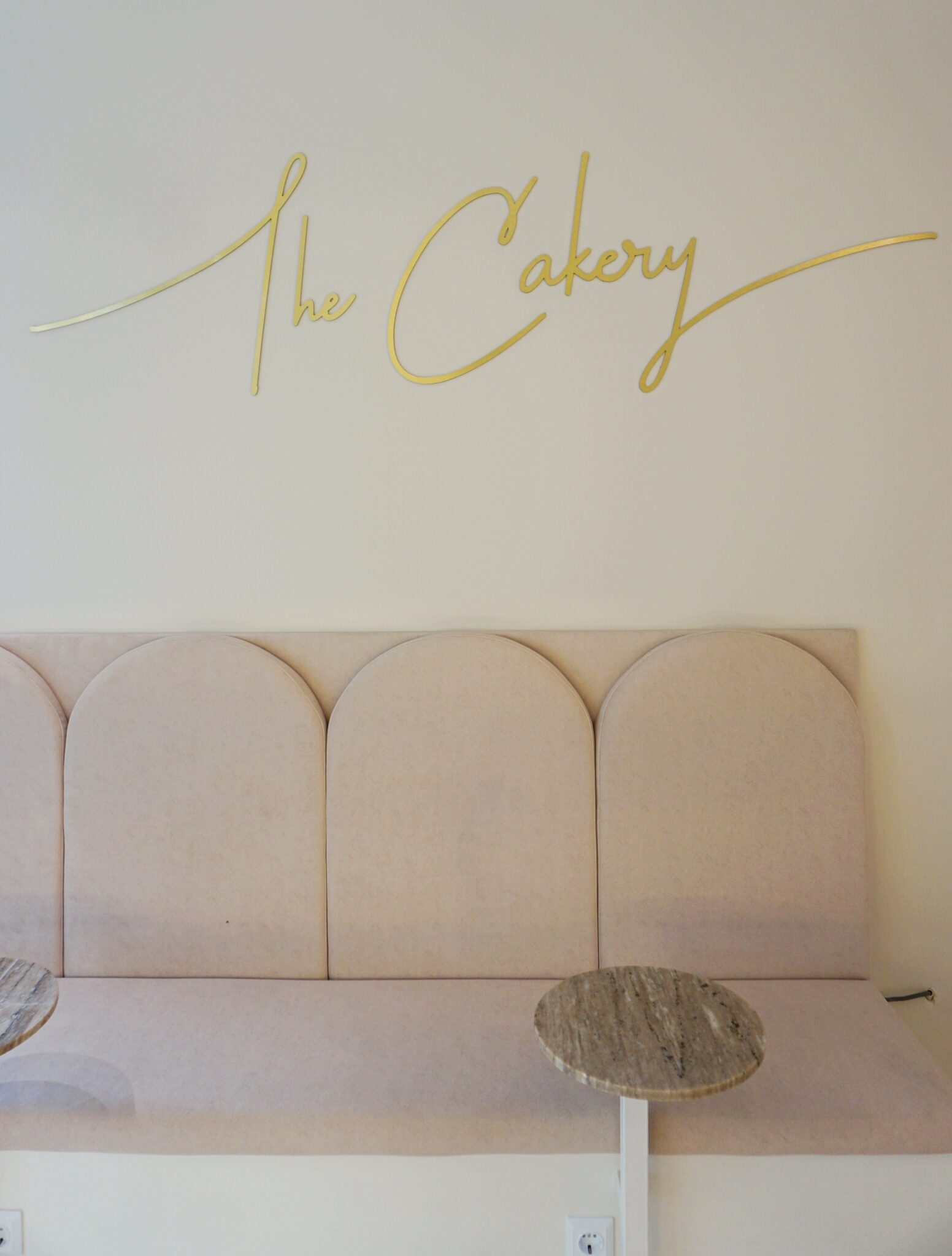 Red velvet en baklavataart: The Cakery is nieuw op de Karel Doormanstraat