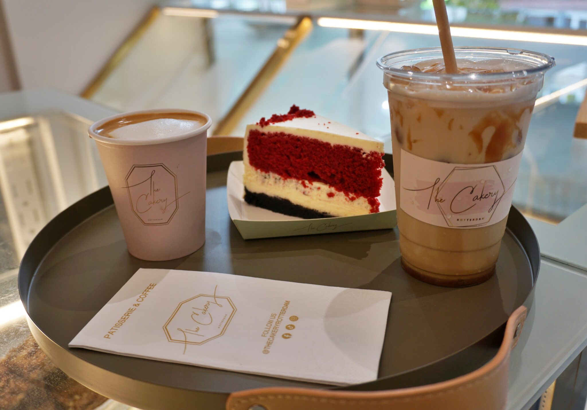 Red velvet en baklavataart: The Cakery is nieuw op de Karel Doormanstraat