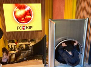 Binnenkijken: zo ziet fastfoodrestaurant FC Kip eruit