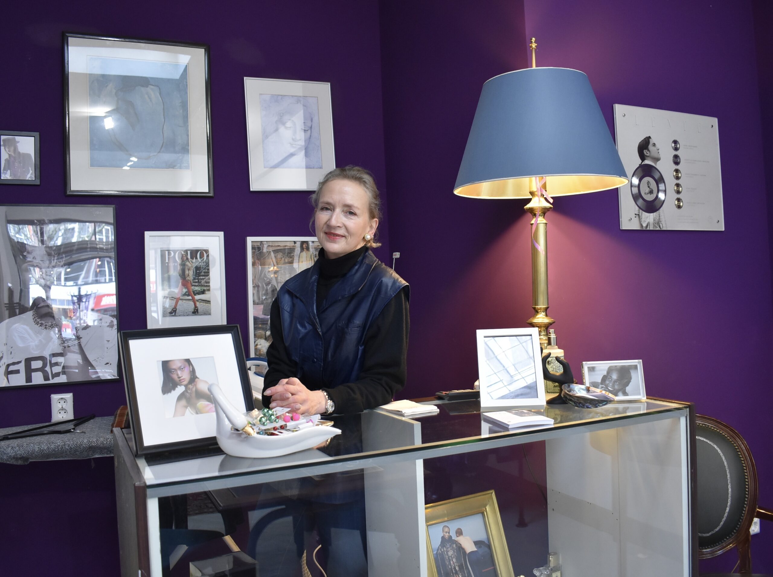 Coriens vintagewinkel is klassiek en chic: 'Ik haal mijn vondsten in ...