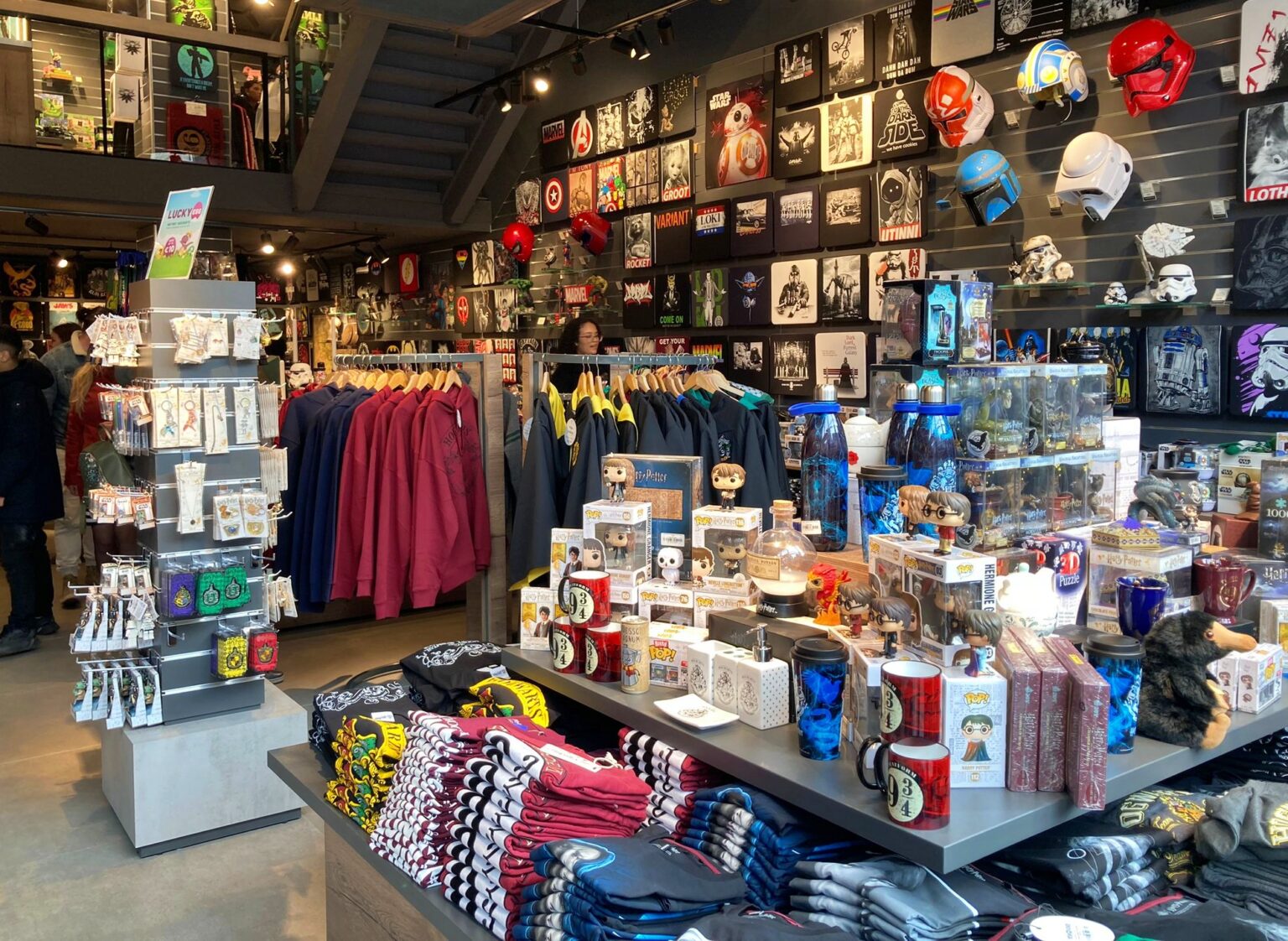 Star Wars, Harry Potter en Marvel: fanwinkel Elbenwald is nieuw in ...