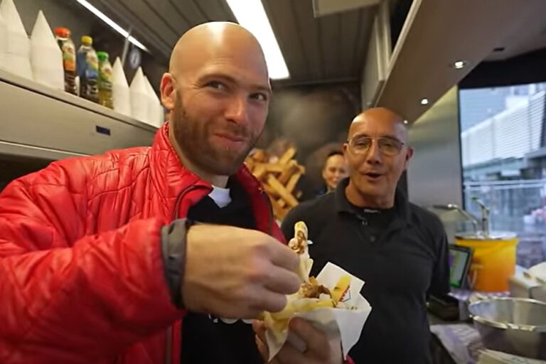 Kijktip: Amerikaanse influencer David eet streetfood op de Binnenrotte