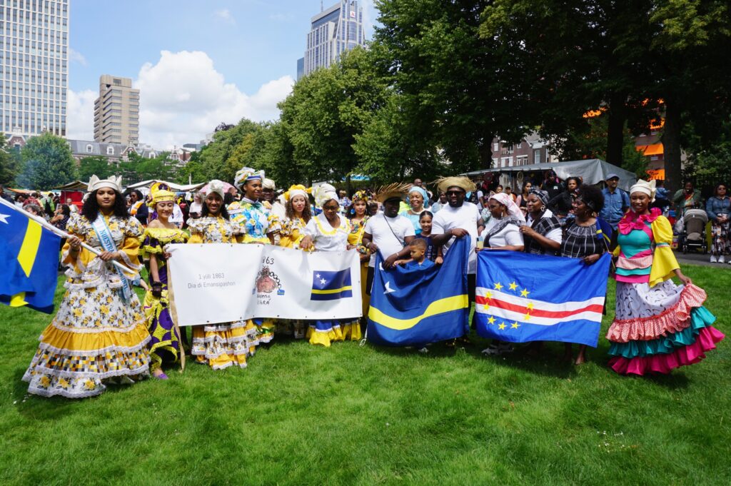 Feestelijke foto's: Keti Koti 2024 in Rotterdam