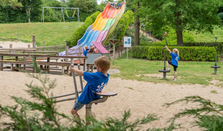 Deze grote speeltuinen vind je op maximaal drie kwartier rijden van ...