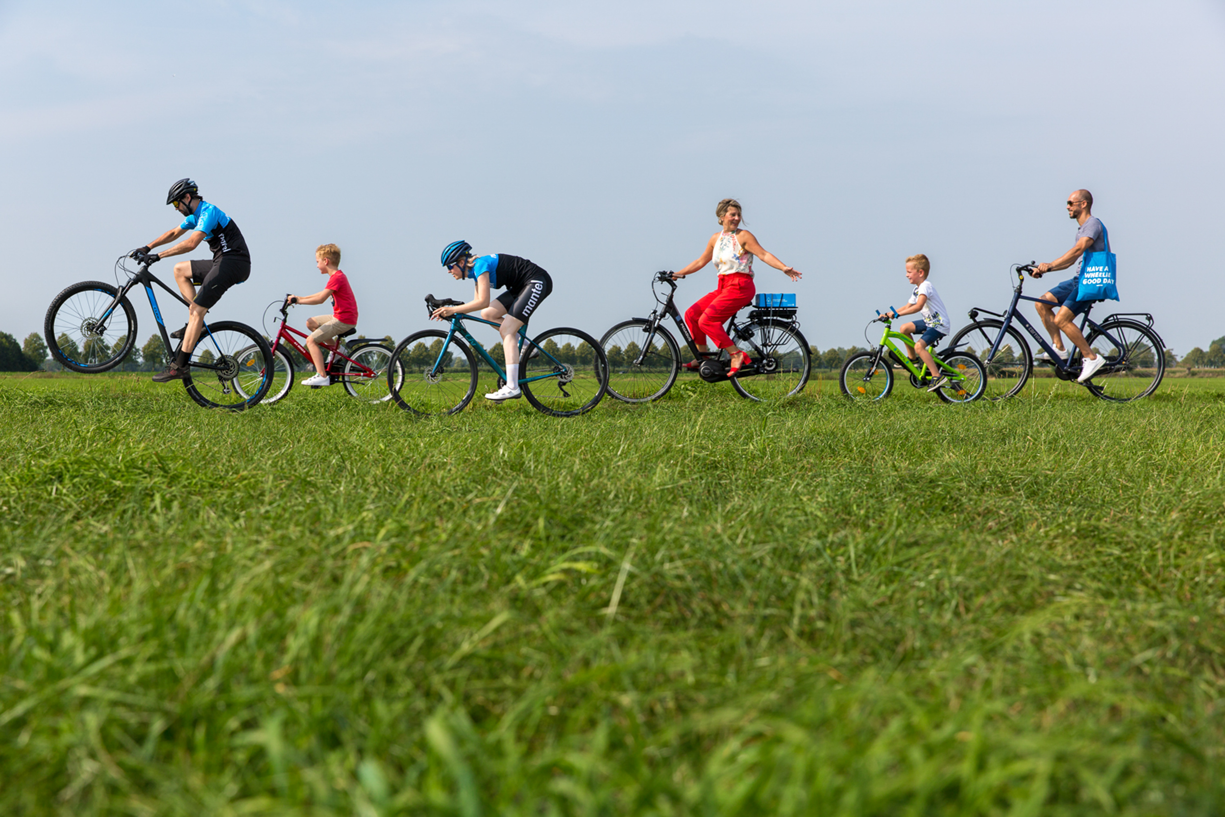 Op naar buiten! Hier vind je de perfecte fiets in Rotterdam - indebuurt ...