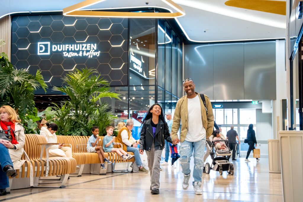 Winkelcentrum Alexandrium is af na drie jaar verbouwen: op deze dag is ...
