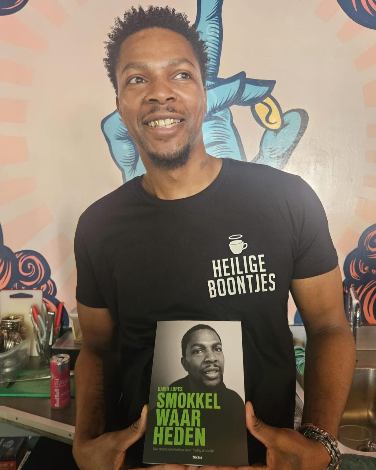 Drugssmokkelaar David kreeg een tweede kans bij Heilige Boontjes, nu is er een boek over zijn leven