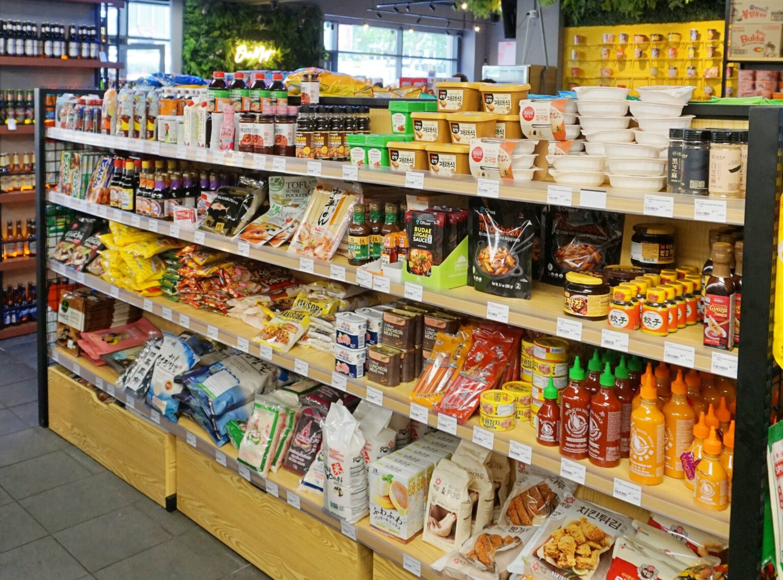 Skincare, matcha en noedels: deze Aziatische winkel zit nu aan het ...