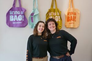 Textiel, plastic en elektronica: bij deze nieuwe recyclewinkel krijg je ...