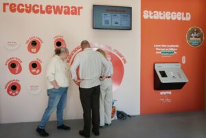 Textiel, plastic en elektronica: bij deze nieuwe recyclewinkel krijg je ...