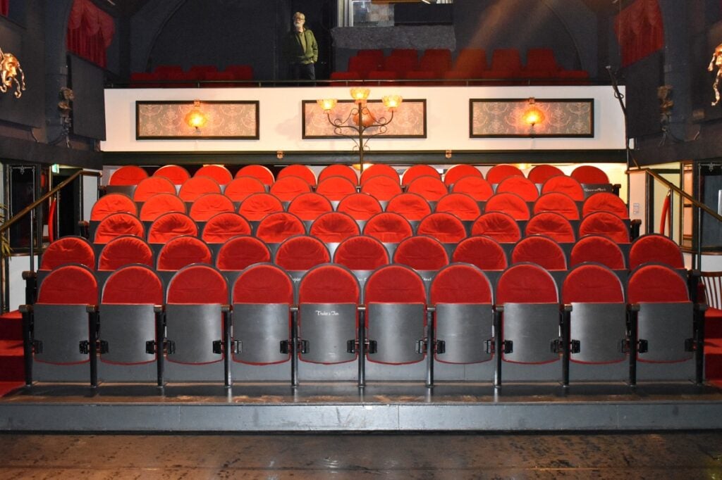 Theater in de kapel en op het toilet: ken jij deze verborgen parel in ...