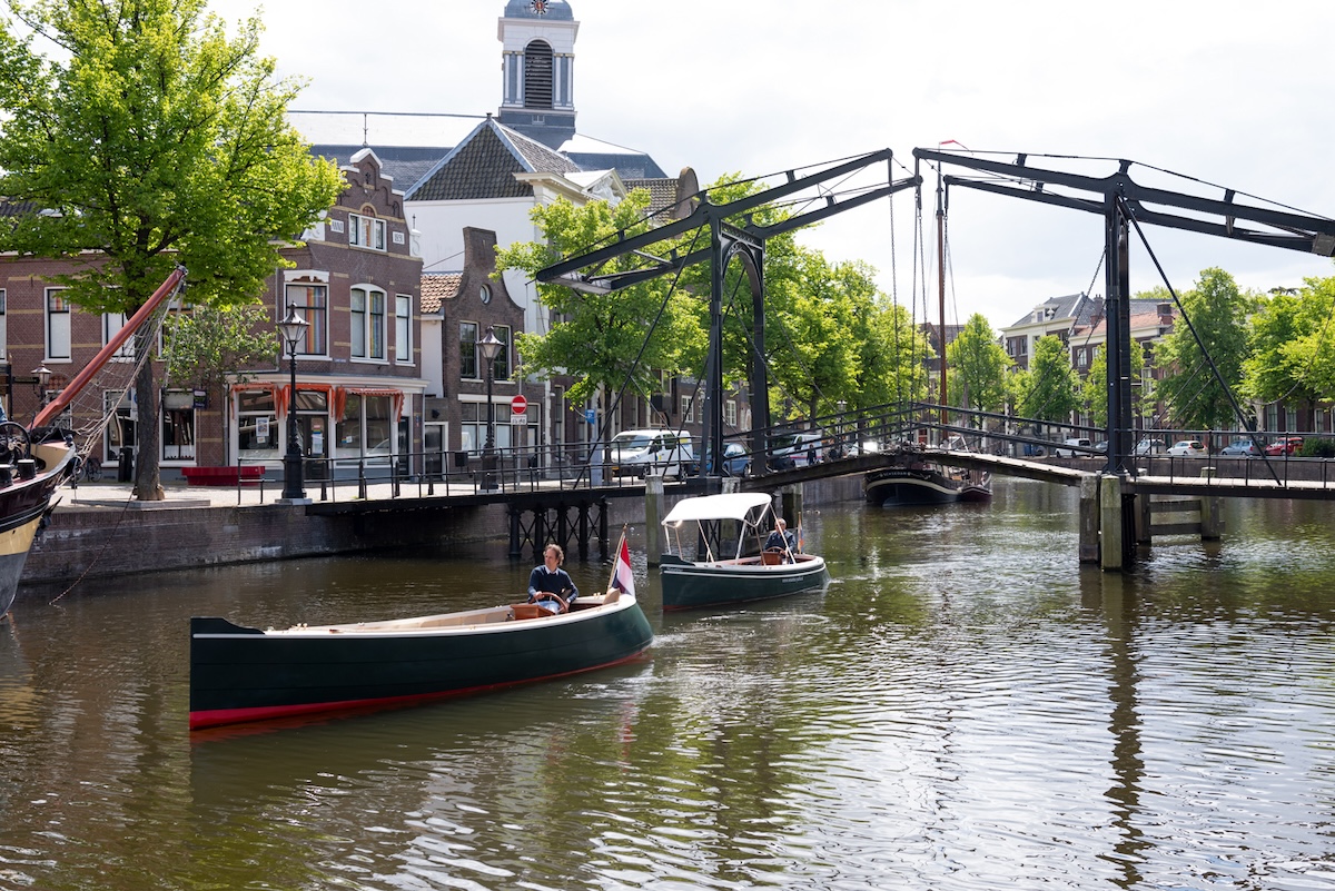 Matthijs bouwt klassieke schepen in Schiedam: ‘Ze noemen me al zeebonk ...