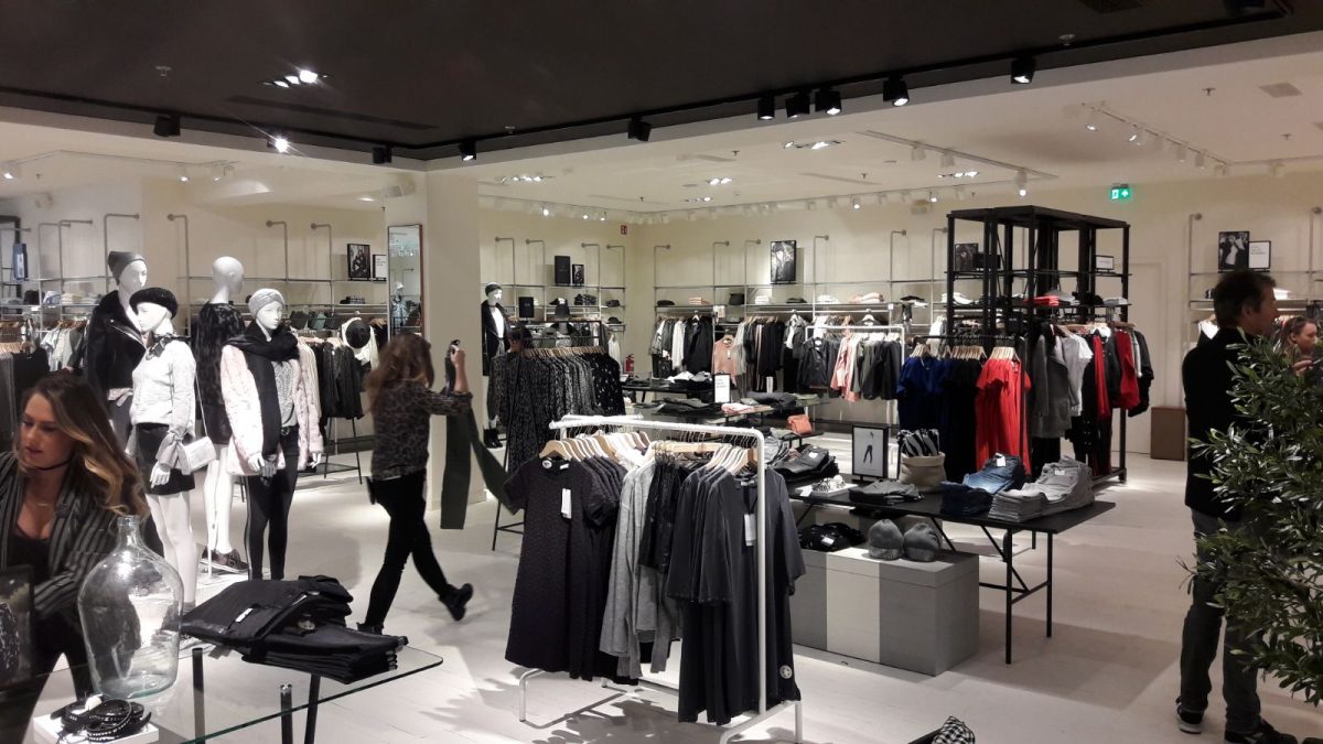 3 x feest! Ook de nieuwe Costes is geopend - indebuurt Tilburg