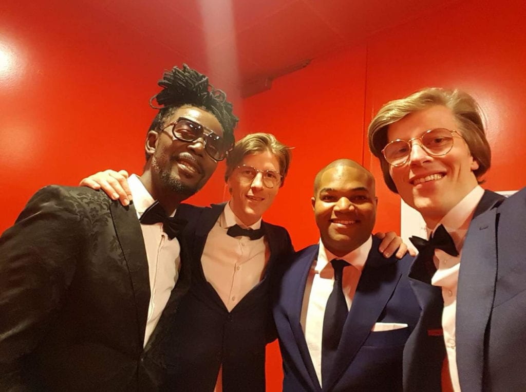 Tweelingbroers Nick en Niels: 'We willen de showbizz in' - indebuurt ...