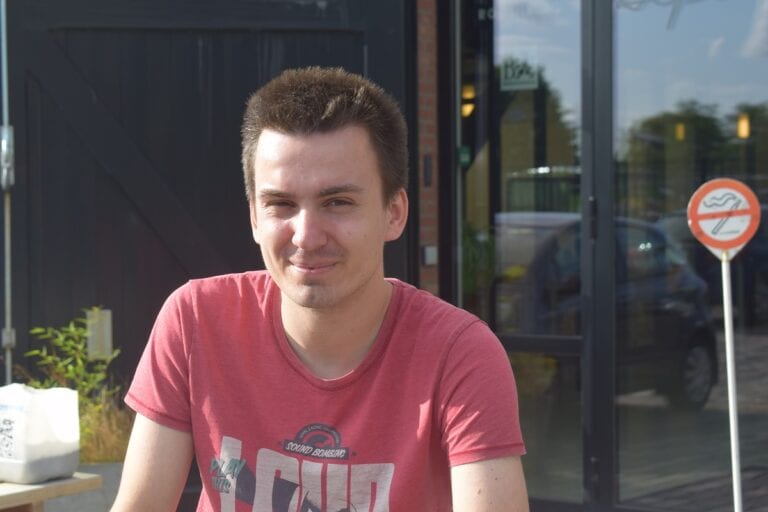 Robin (26) organiseert een afkickclub voor social media - indebuurt Tilburg