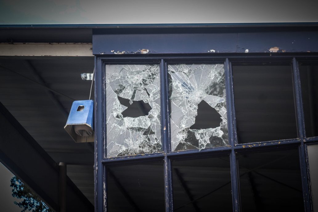 Spooky: foto's van een oud en verlaten TSV NOAD in Tilburg - indebuurt ...