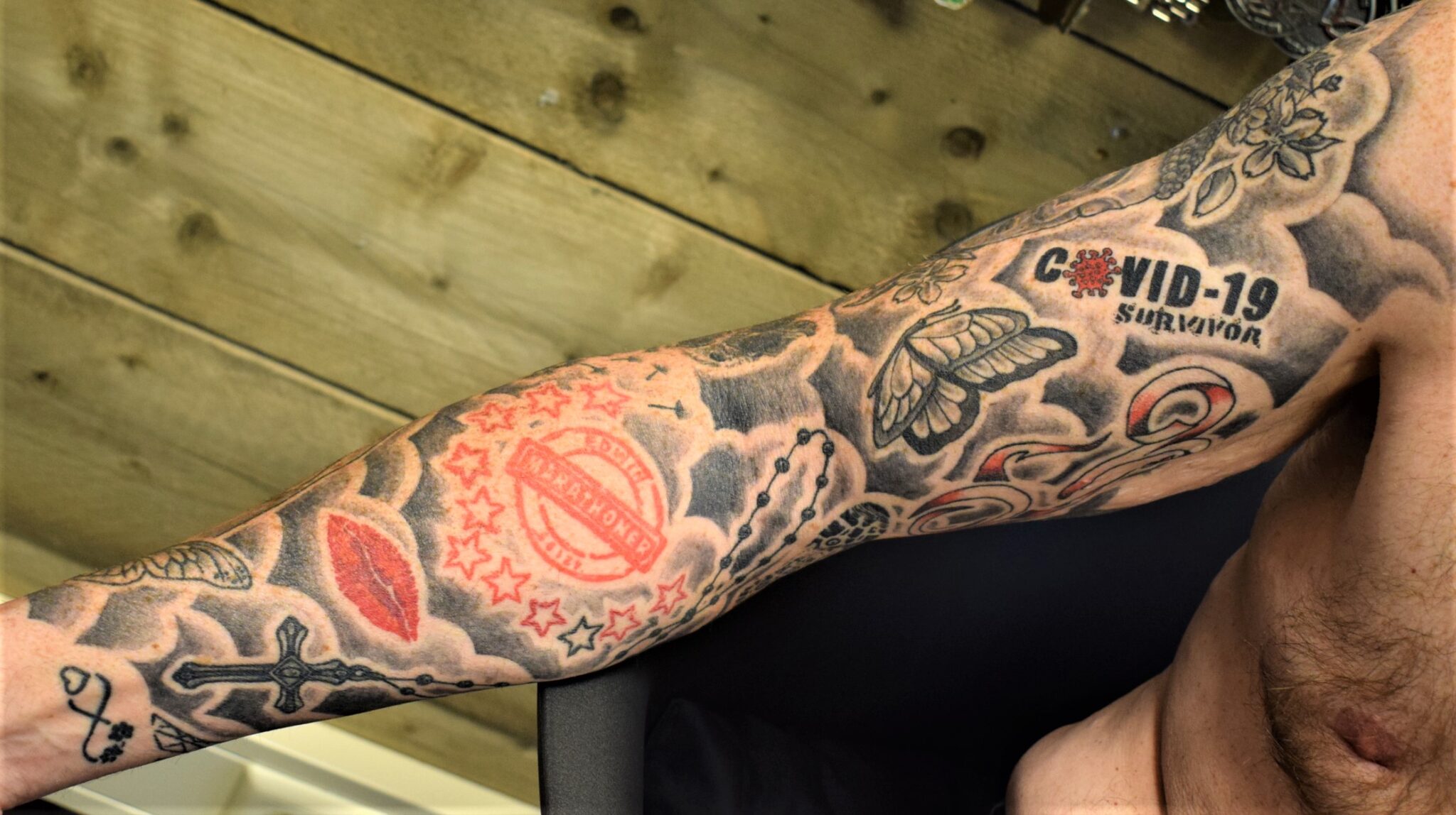 De tattoo's van 'Rebelrunner' Edwin: 'Mijn eerste was van Dikke Dennis ...