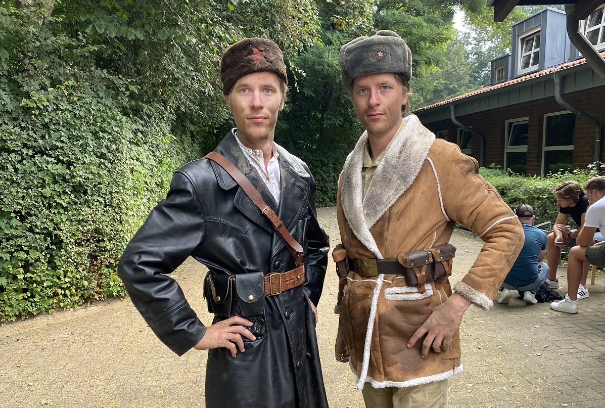 Tilburgse tweeling doet mee aan First and Last - indebuurt Tilburg