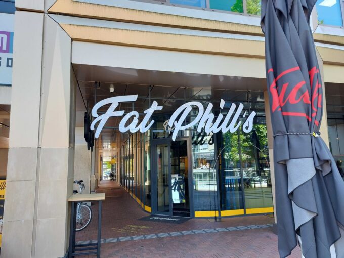 Burgertent alert! Fat Phill's komt naar Tilburg - indebuurt Tilburg