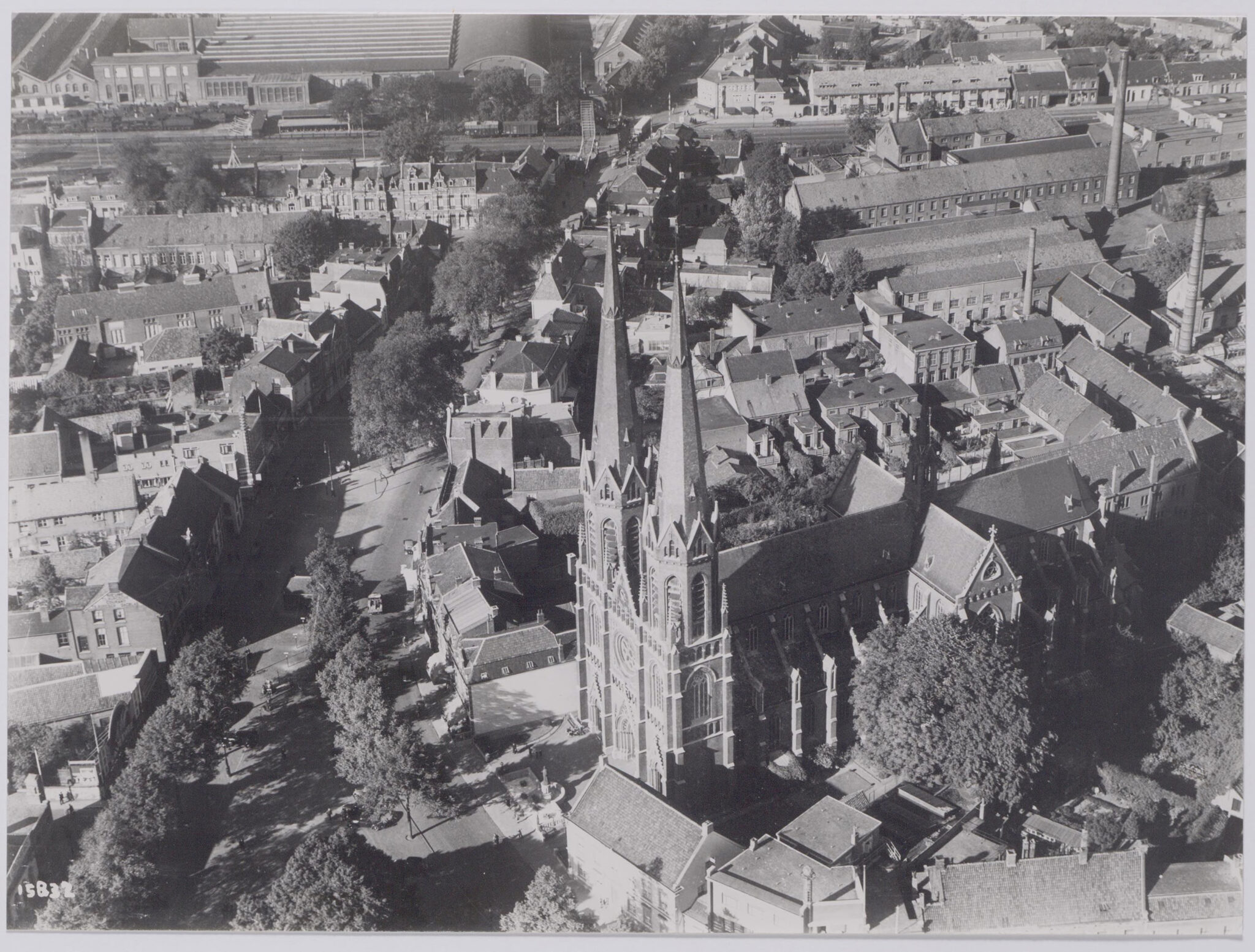 Tilburg vanuit vogelperspectief! 7 x luchtfoto's van de stad ...