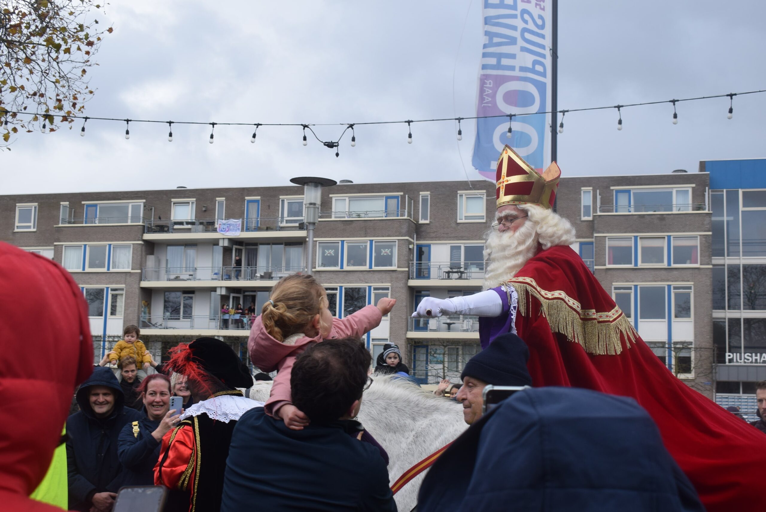 Dit zijn de foto's van de sinterklaasintocht 2023 in Tilburg - indebuurt Tilburg