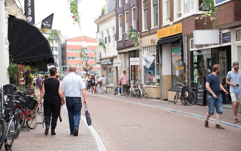 Oh, de nostalgie! Een ode aan de Twijnstraat in 8 foto's van vroeger ...