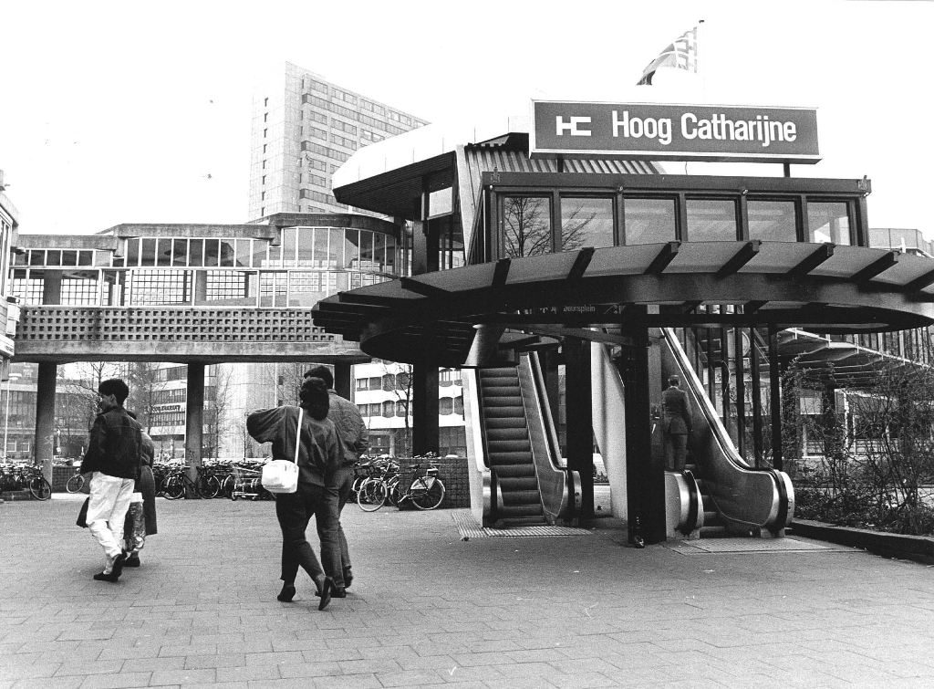 Video: ook bij de opening van Hoog Catharijne in 1973 verdwaalde ...