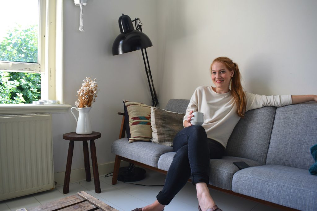 Binnenkijken bij Willemijn: 'Dansen op de tafel is hier een traditie' - indebuurt Utrecht