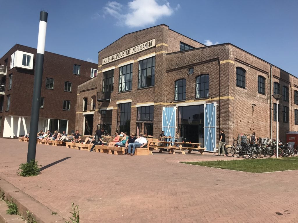 Genieten aan het water in Hoograven: Op Zuid is geopend!