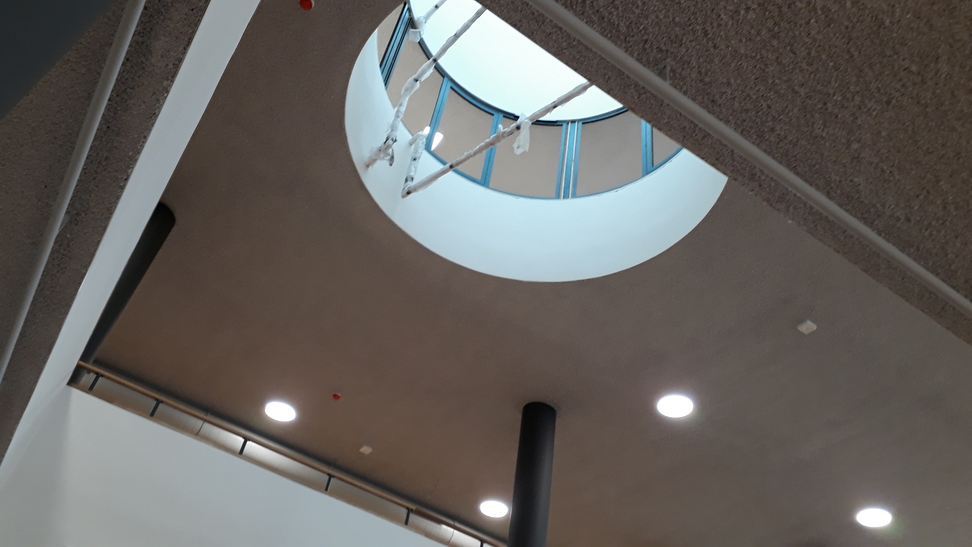 Binnenkijken bij de gloednieuwe bibliotheek in Leidsche Rijn ...