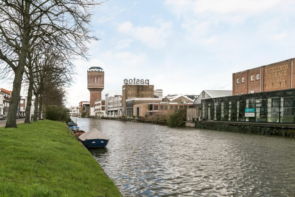 Zo ziet de gloednieuwe woontoren aan de Van Sijpesteijnkade eruit ... Zo ziet de gloednieuwe woontoren aan de Van Sijpesteijnkade eruit ...