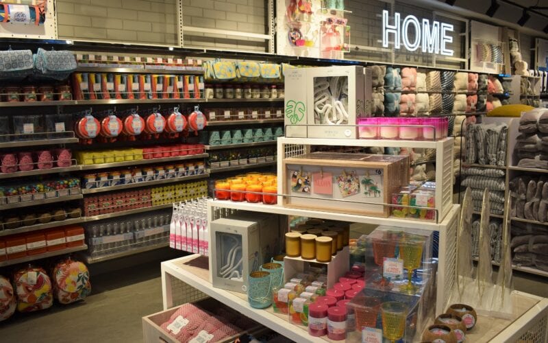 Vier verdiepingen vol kleding en accessoires: Primark in Utrecht is ...