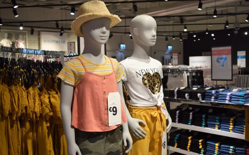 Vier verdiepingen vol kleding en accessoires: Primark in Utrecht is ...