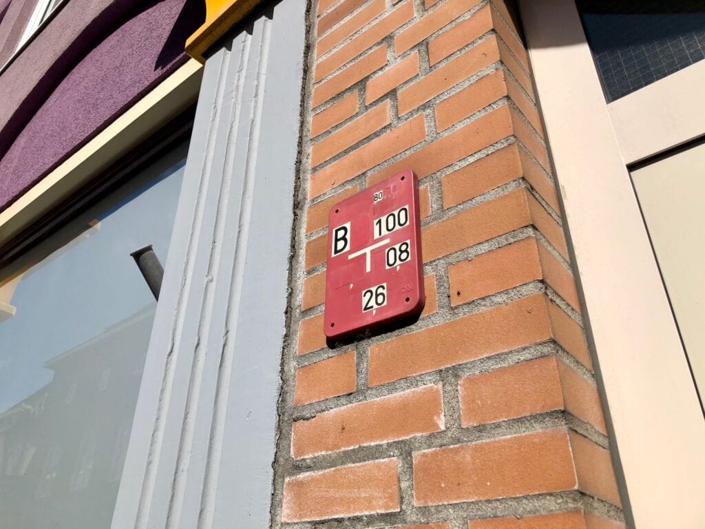 Utrechtse mysteries: wat is de betekenis achter deze bordjes in Utrecht ...