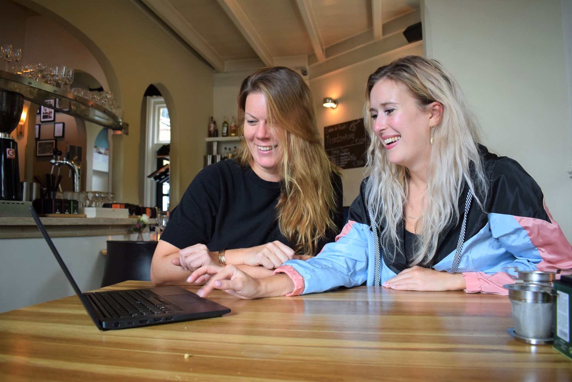 Laura en Marcella zijn de grootste Friends-fans van Utrecht: 'Zonder ...